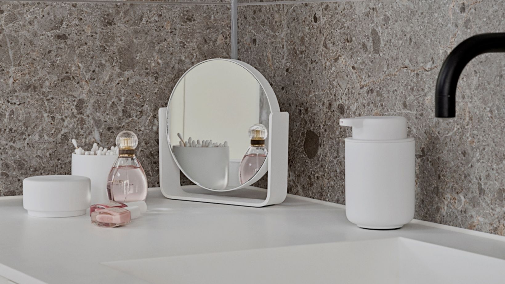 Bath – Port-Style Enterprises Inc.